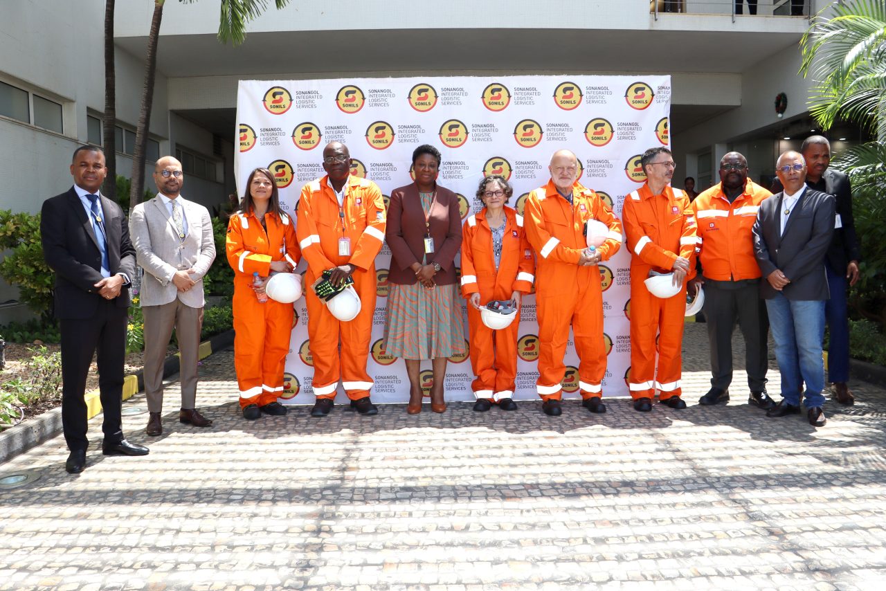 AMBASSADOR OF THE FRENCH REPUBLIC VISITS SONILS BASE | SONILS